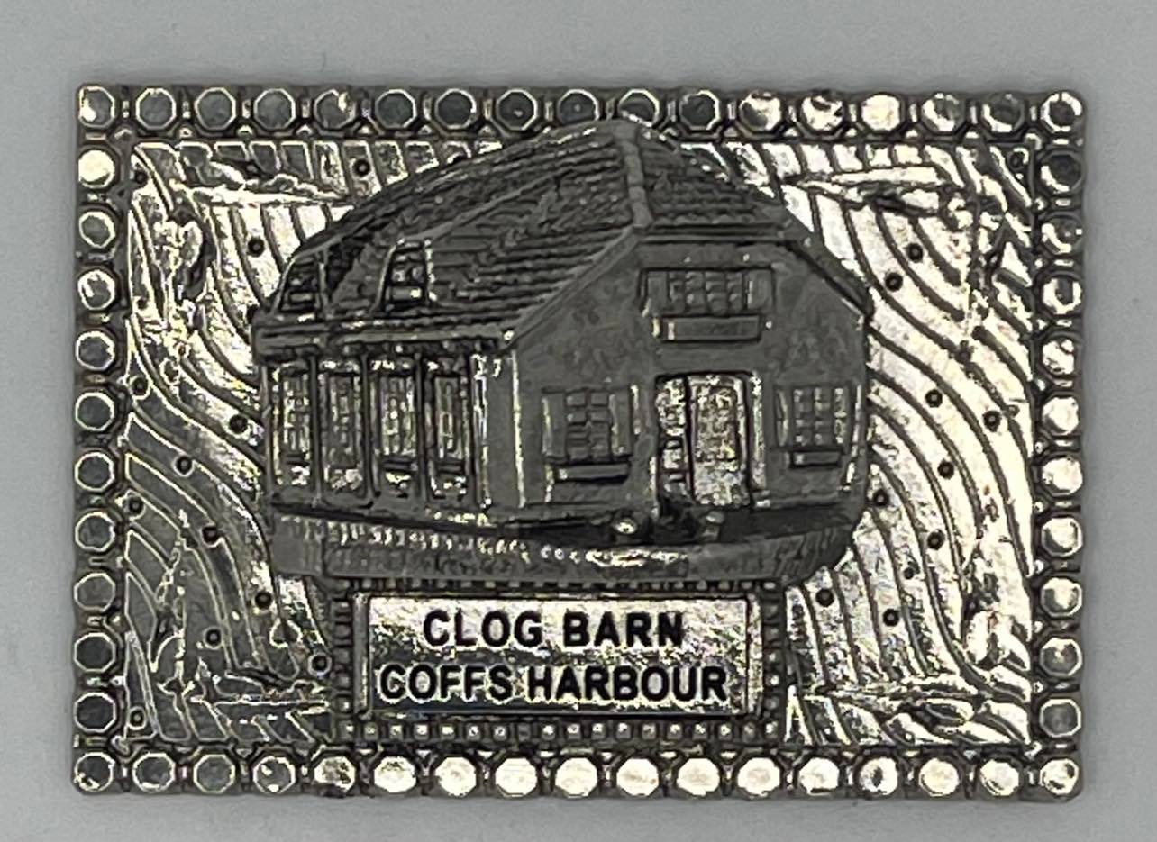 BUILDING - CLOG BARN - Australian Tourist Souvenirs